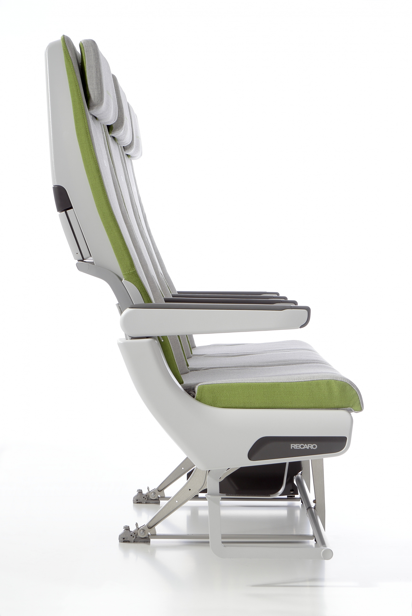 The new dimension: the Recaro CL3710 - RECARO Aircraft Seating